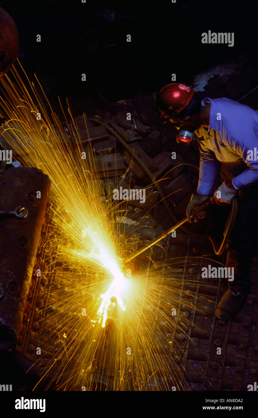 Welder the individual hi-res stock photography and images - Alamy