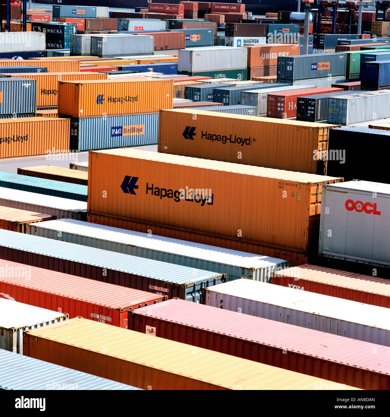 Area of the containers harbour at hamburg hi-res stock photography and ...