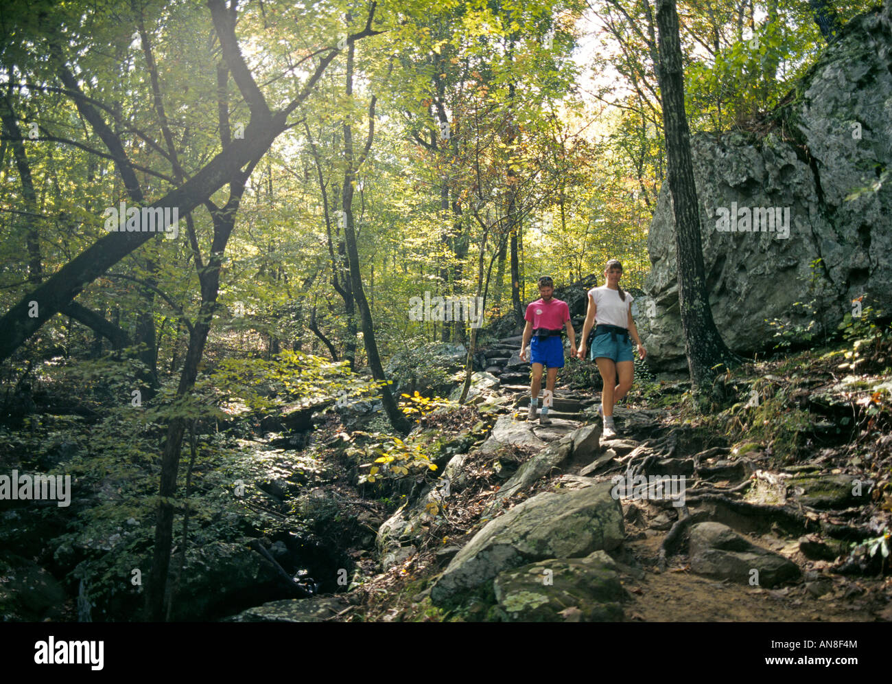 Hillbilly couple hi-res stock photography and images - Alamy
