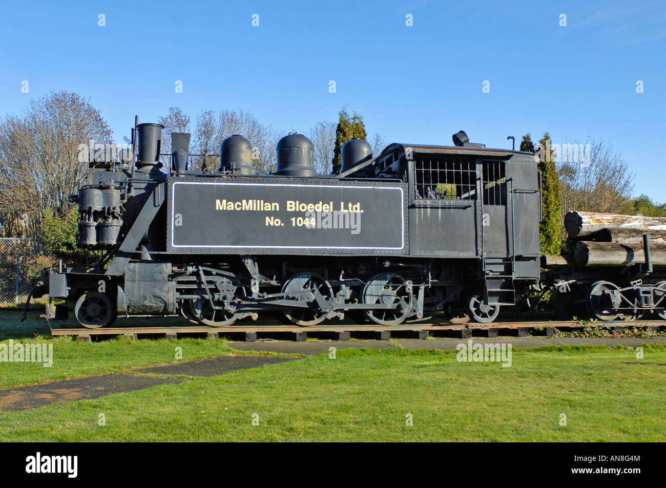 MacMillan Bloedel #1044 Logging Railway Steam Locomotive at Chemainus ...