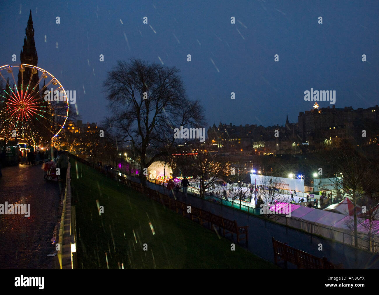 Edinburgh outdoor ice skating rink December 2007 Stock Photo - Alamy