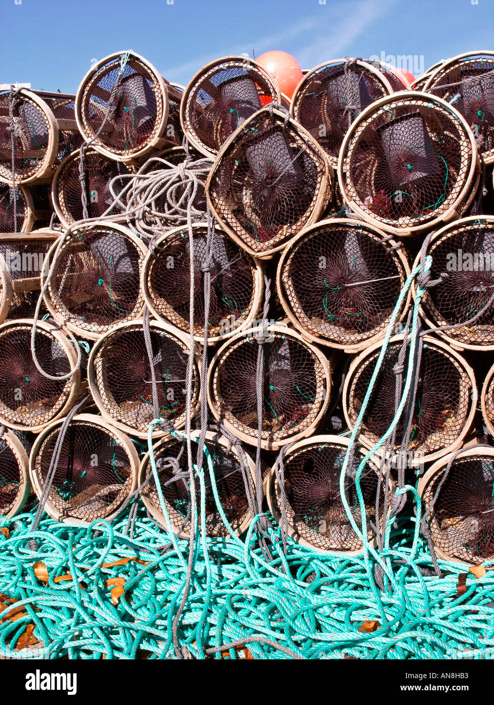 Net for shellfish capture hi-res stock photography and images - Alamy