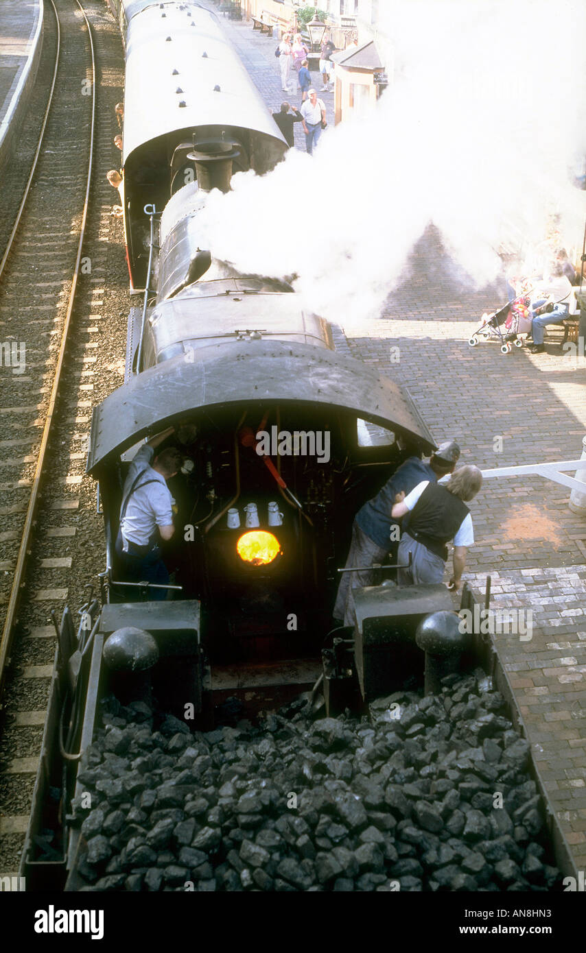 Worcester train station hi-res stock photography and images - Alamy