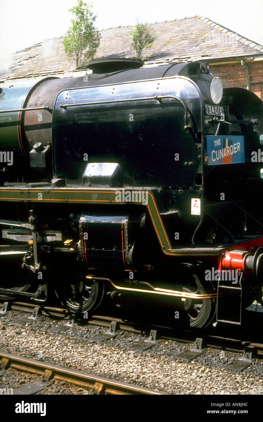 A steam engine on the Watercress Line at Alresford Stock Photo - Alamy