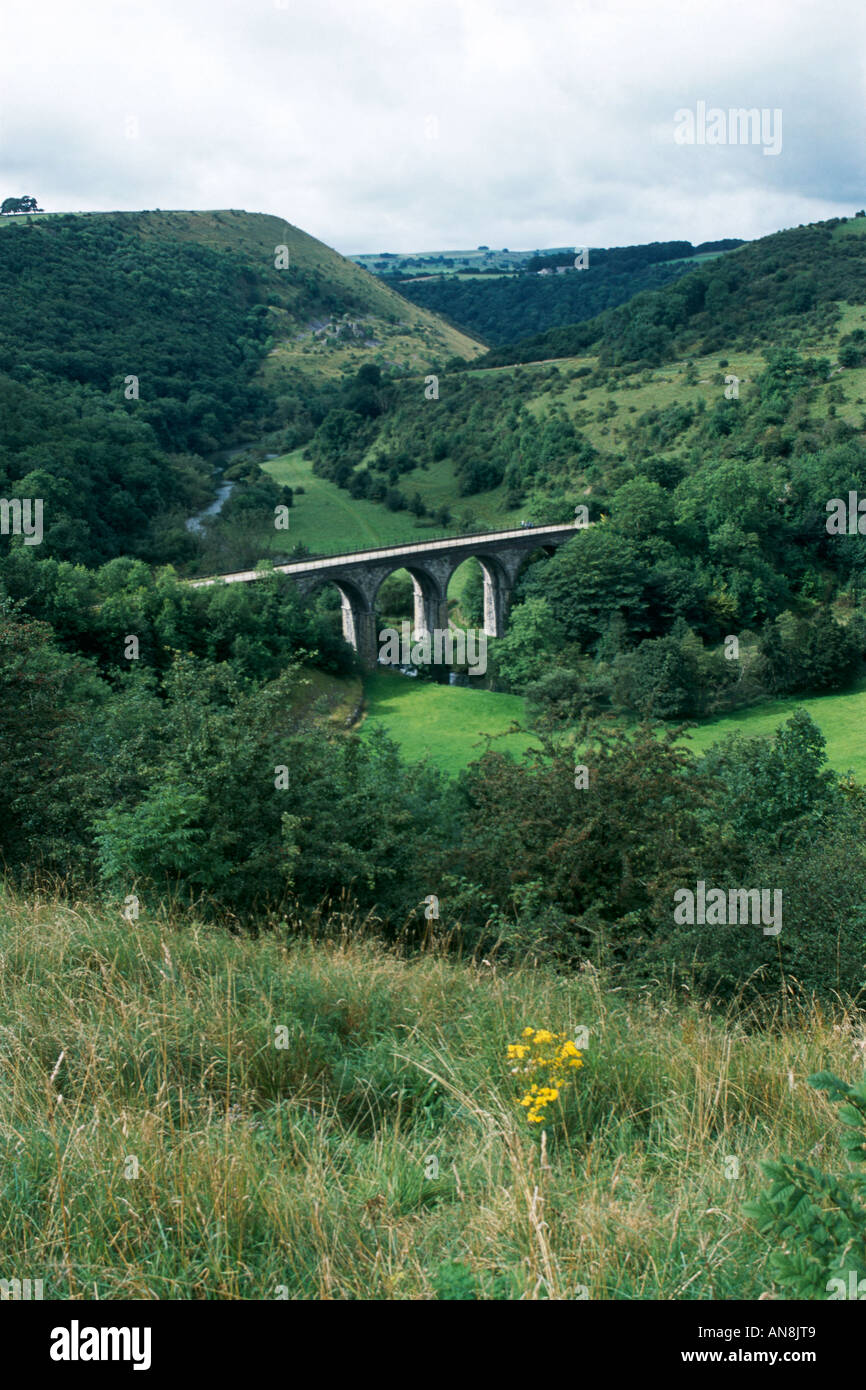 Monsal Dale viaduct and valley Stock Photo - Alamy