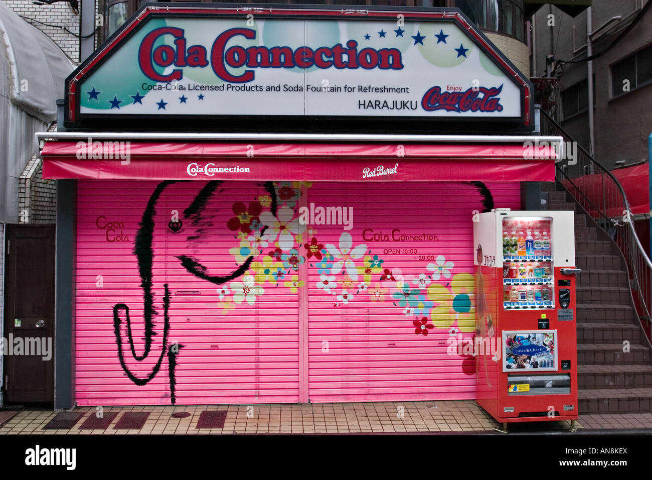 Cola Connection, Coca-Cola store on Takeshita Dori, Harajuku, Tokyo ...