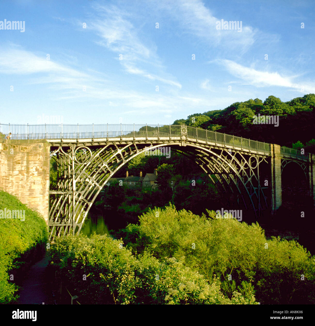 Darby s Ironbridge the world s first cast iron bridge spands the ...