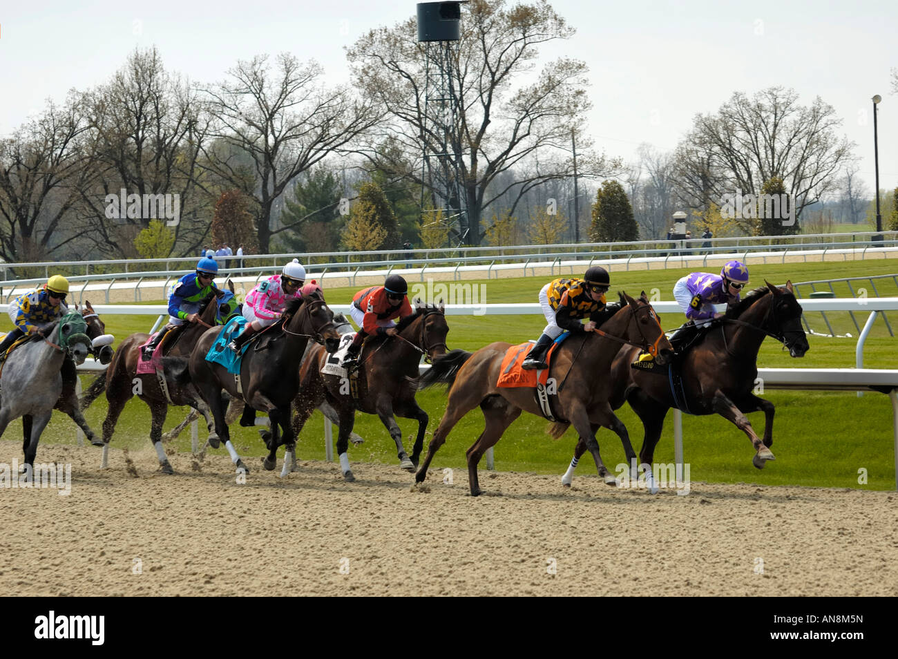 Thoroughbred horse racing at the spring meet for the Keeneland track in ...