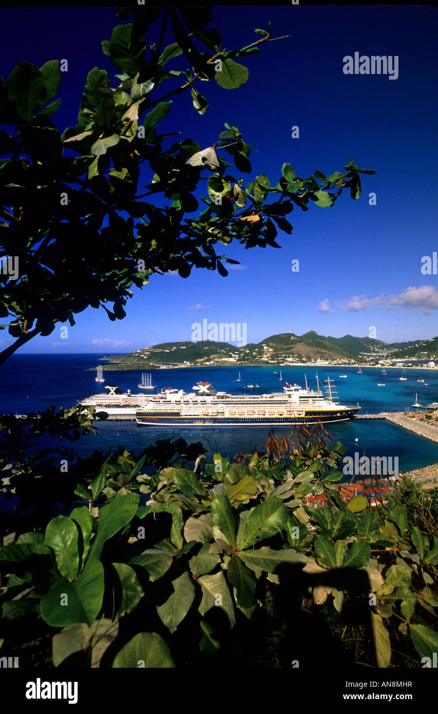 St Maarten Martin cruise ship Philipsburg capital, Caribbean Stock ...