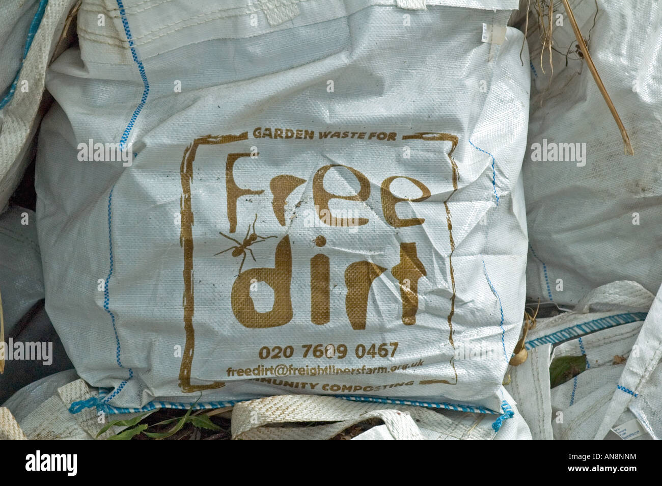 Free Dirt Compost recycled garden waste Stock Photo - Alamy