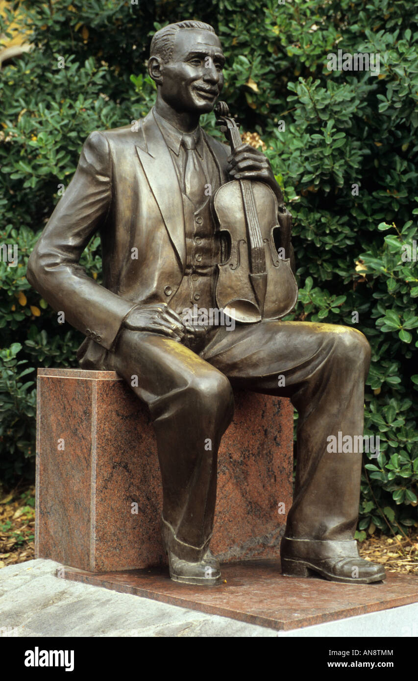 Statue of violinist Old Town Plovdiv Bulgaria Stock Photo - Alamy