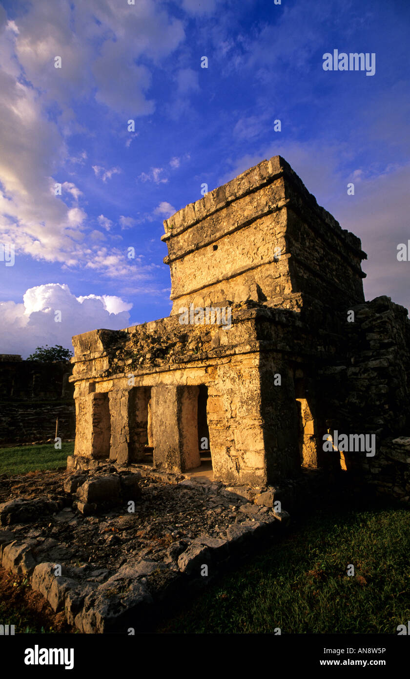 Sunset at Tulum Mayan ruins on cliff overlooking ocean, Cancun, Mexico ...