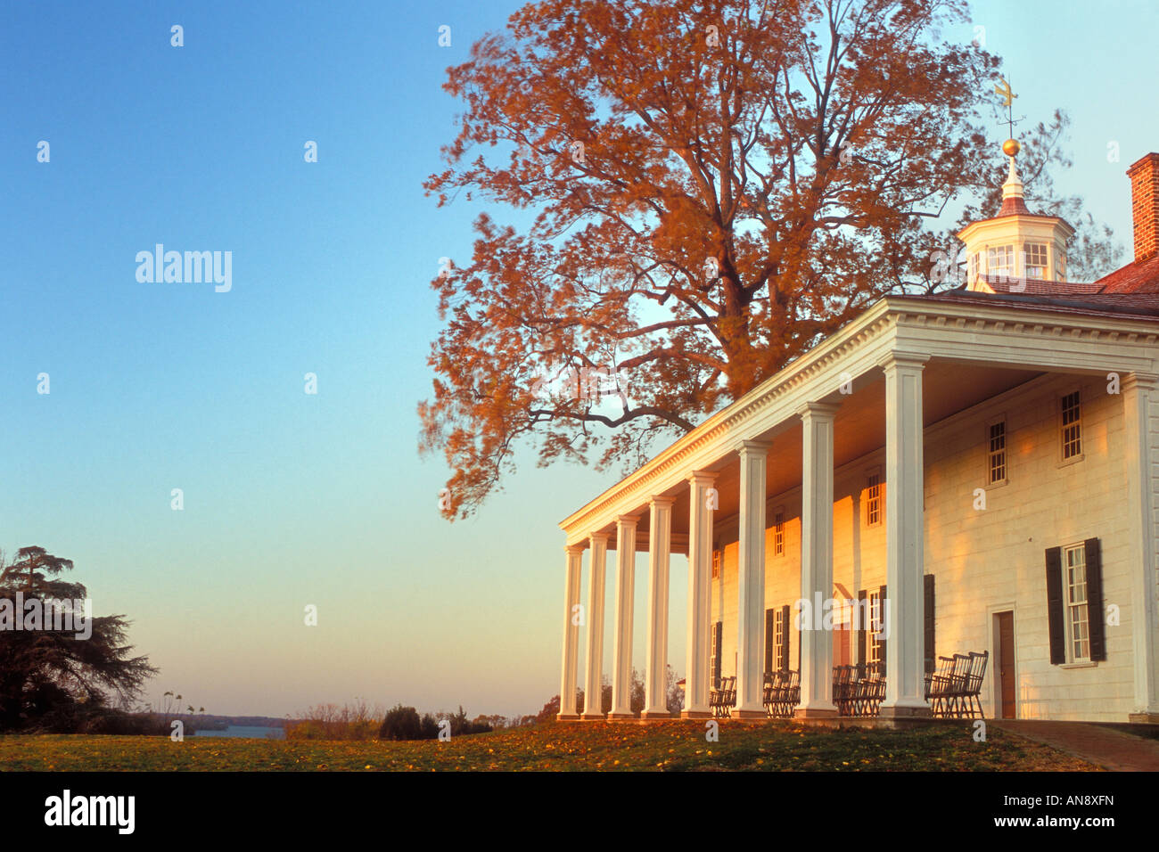 George Washington's Mt. Vernon Estate & Gardens at Sunrise, Mt. Vernon ...