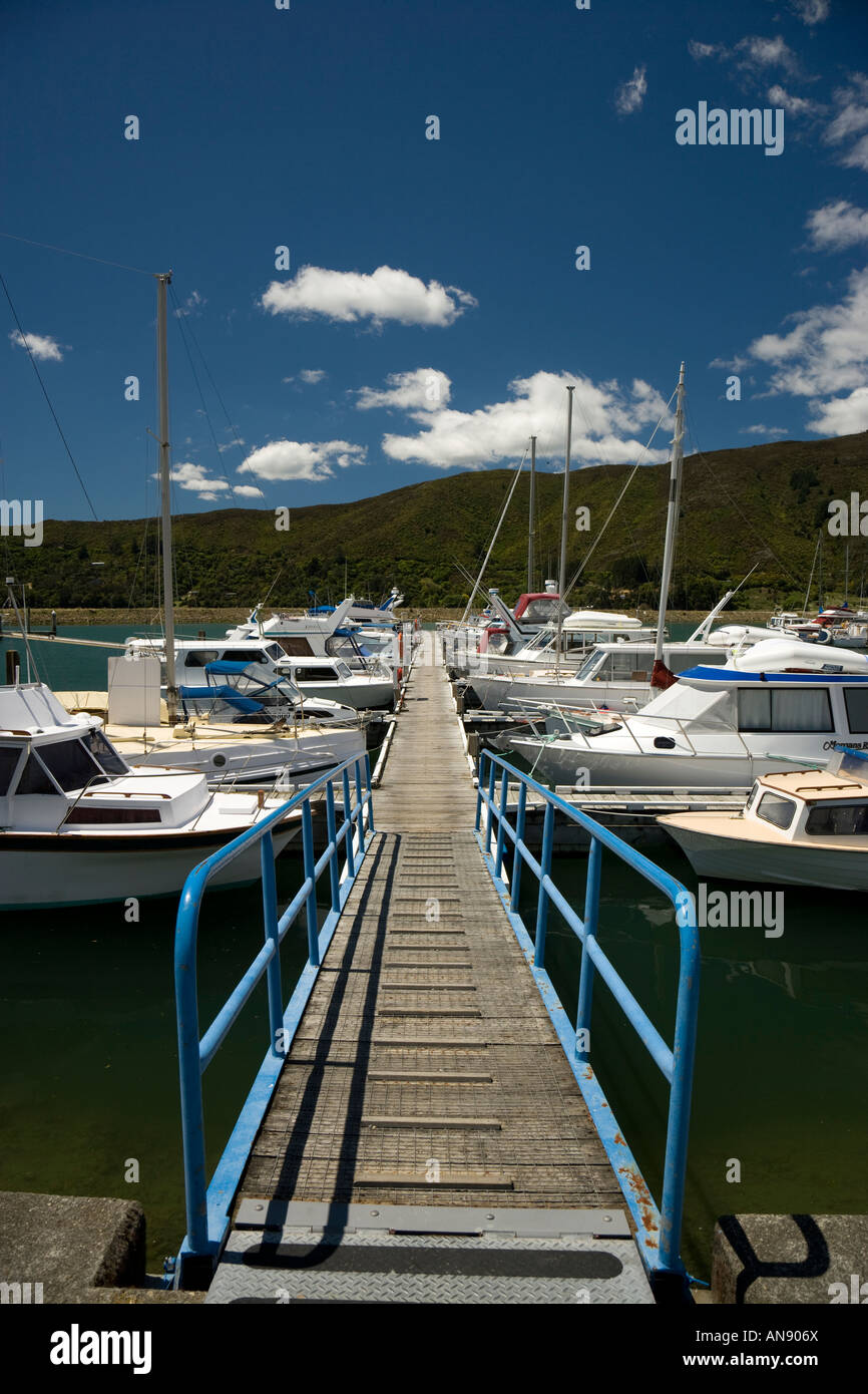 A jetty at Havelock marina, Marlborough Stock Photo - Alamy