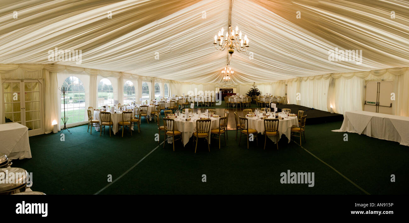 Marquee dinner hi-res stock photography and images - Alamy