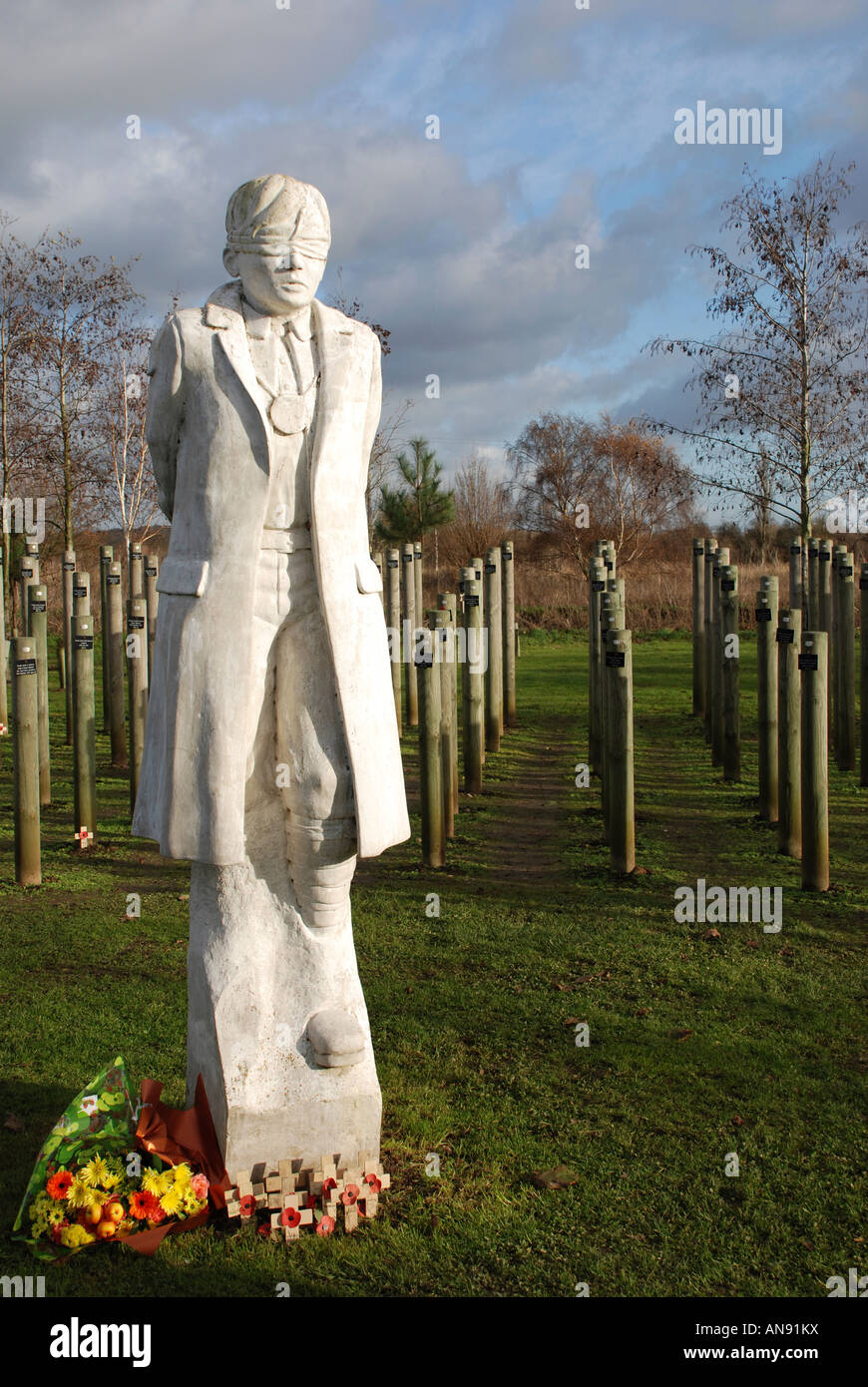 Statues national memorial arboretum staffordshire hi-res stock ...