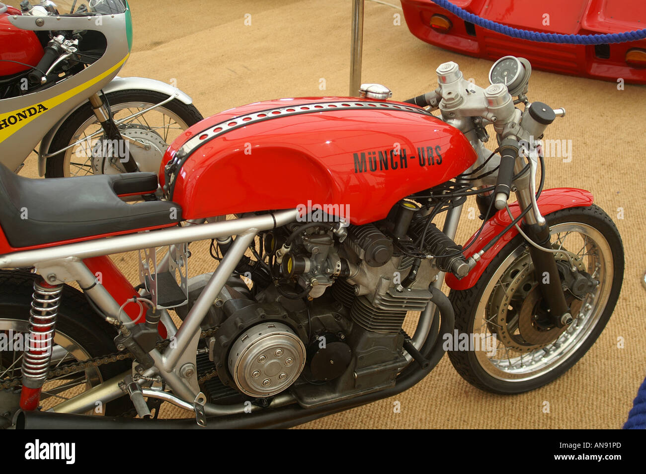 1970 classic motorcycle hi-res stock photography and images - Alamy