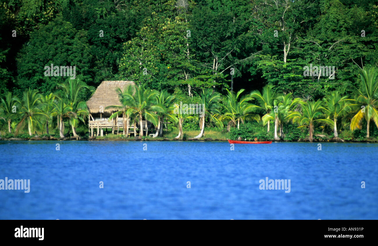 Native american hut hi-res stock photography and images - Alamy