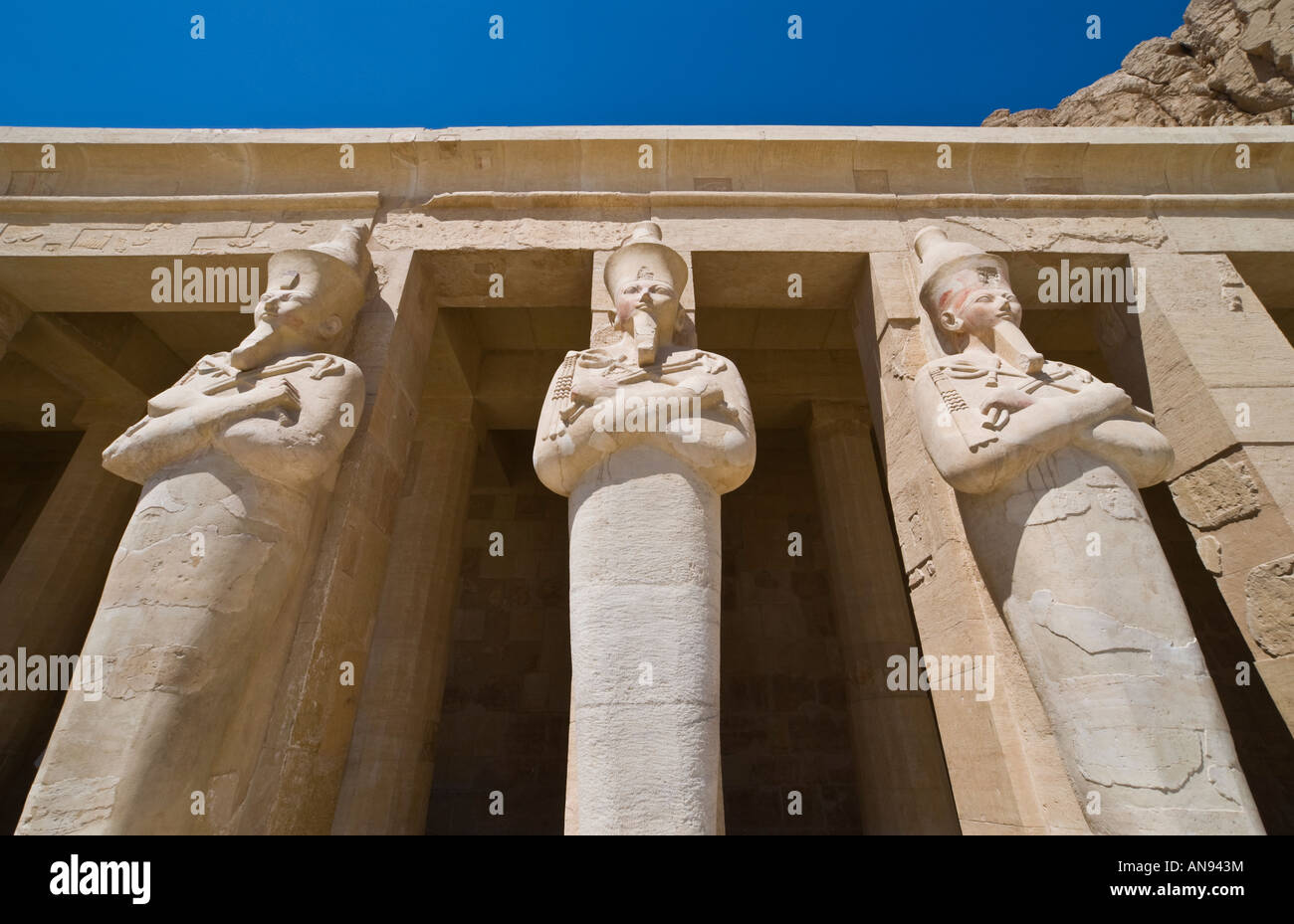 Egypt statues Hatshepsut in Osiris form with double crown pharaonic ...