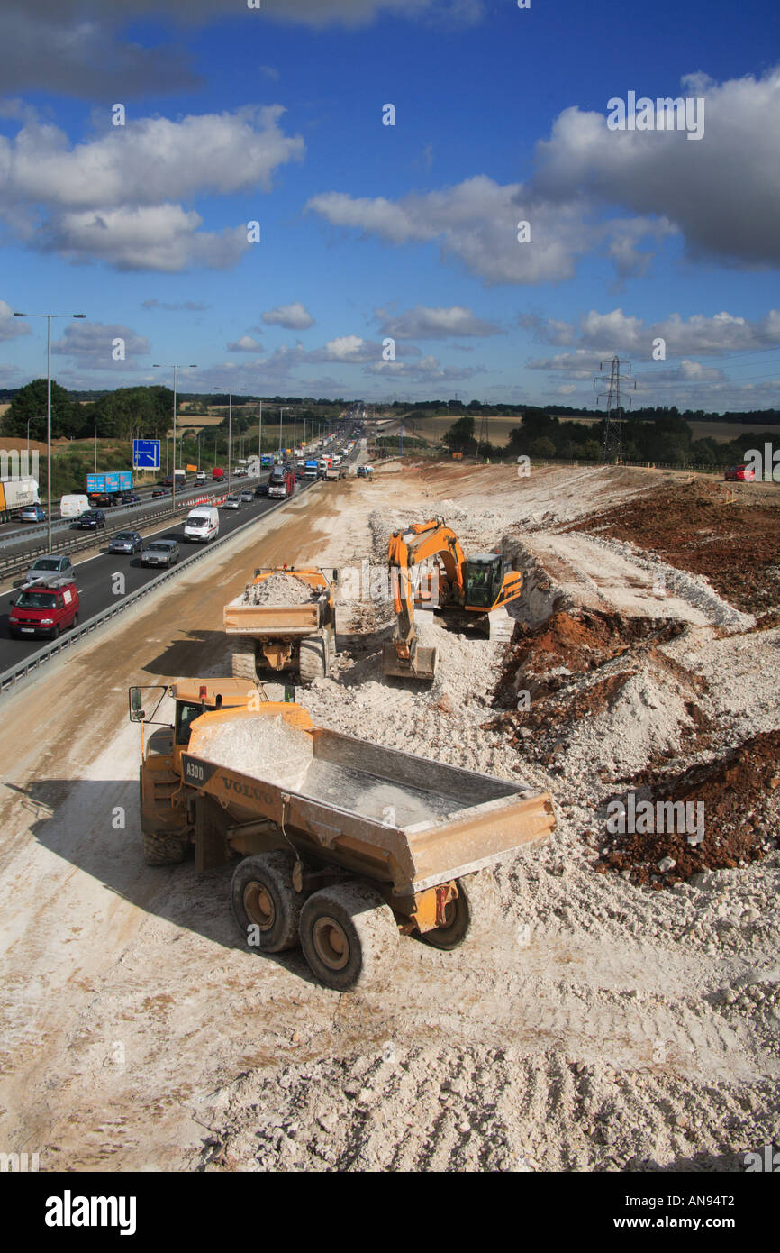 M1 m motorway road widening widen Stock Photo - Alamy