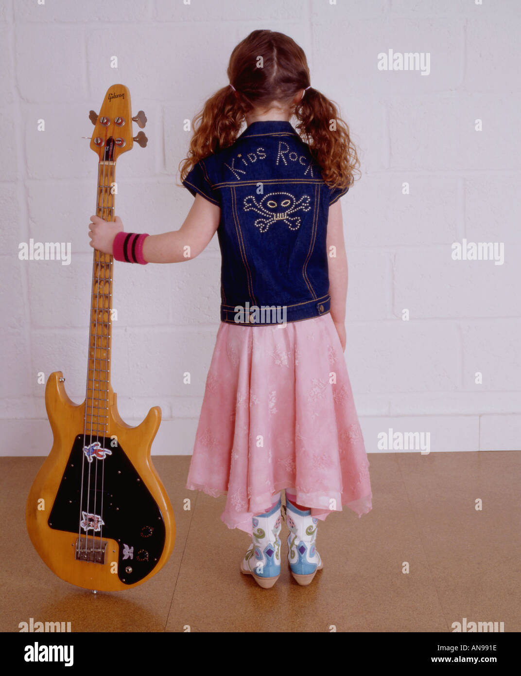 Guitar and cowboy boots hi-res stock photography and images - Alamy