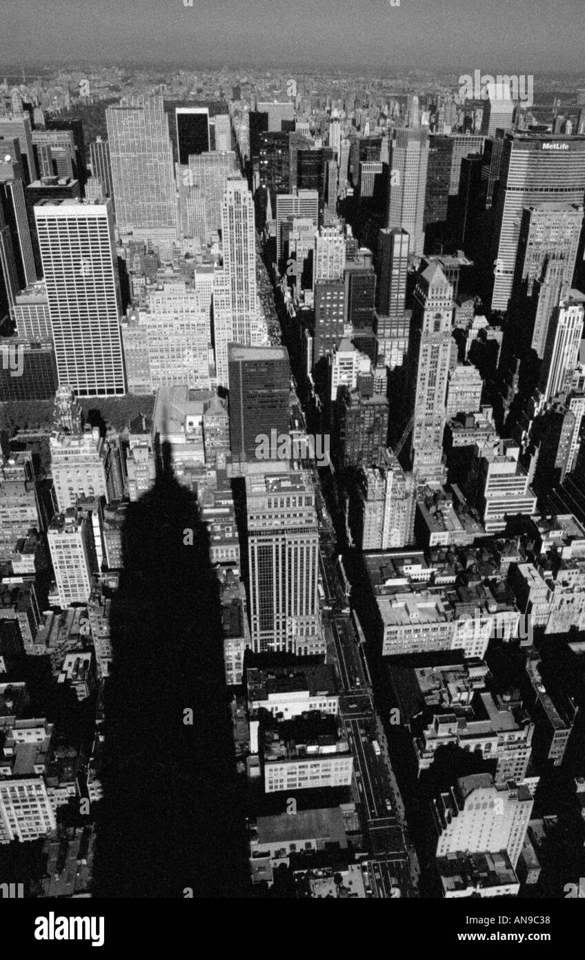 Empire State Building Shadow New York Stock Photo - Alamy