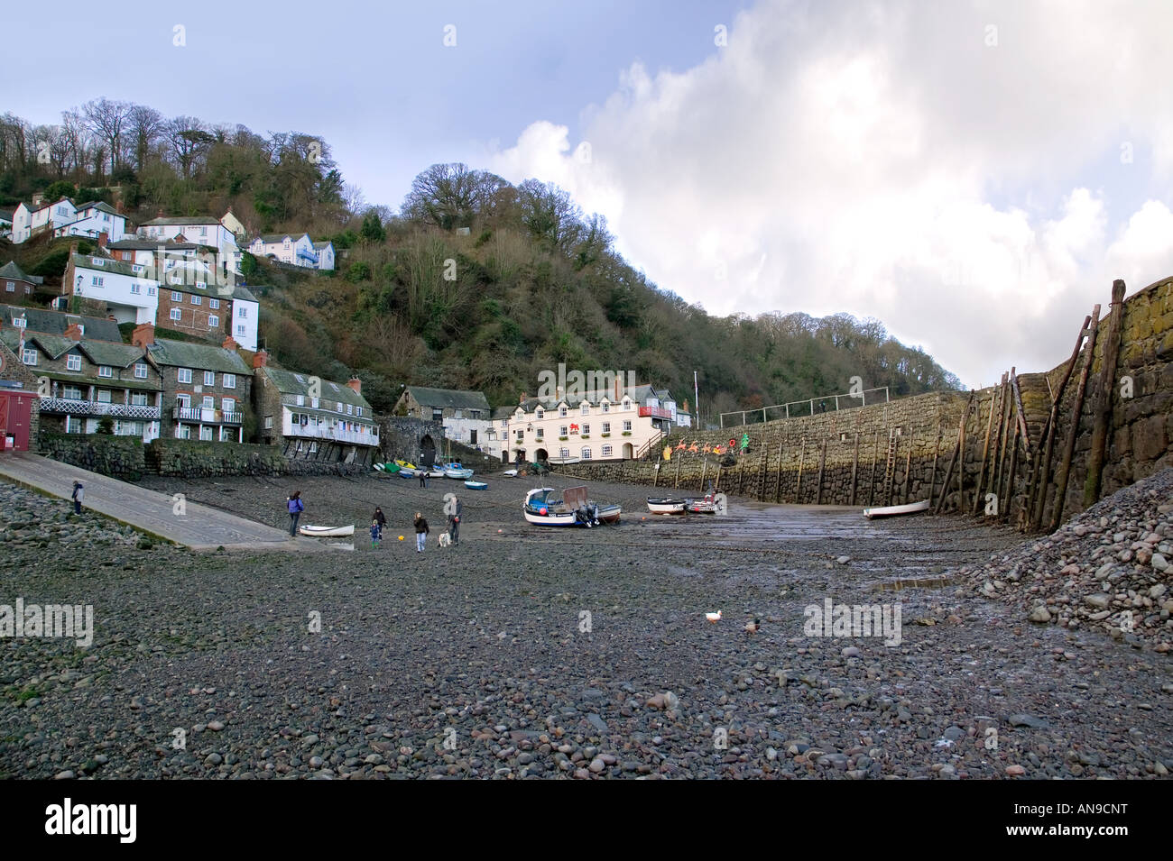 Clovelly village from harbour hi-res stock photography and images - Alamy