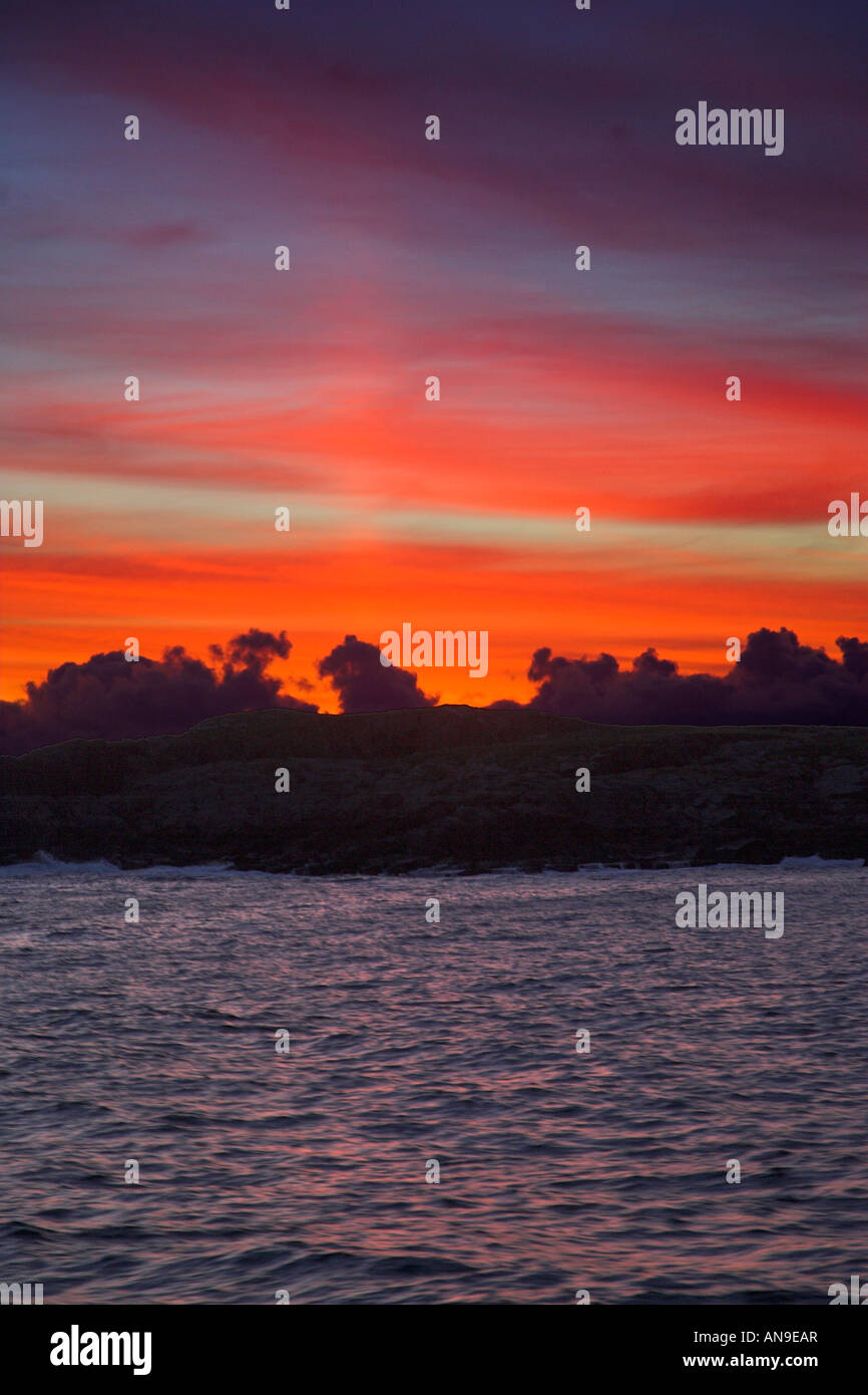 Red sunset hi-res stock photography and images - Alamy