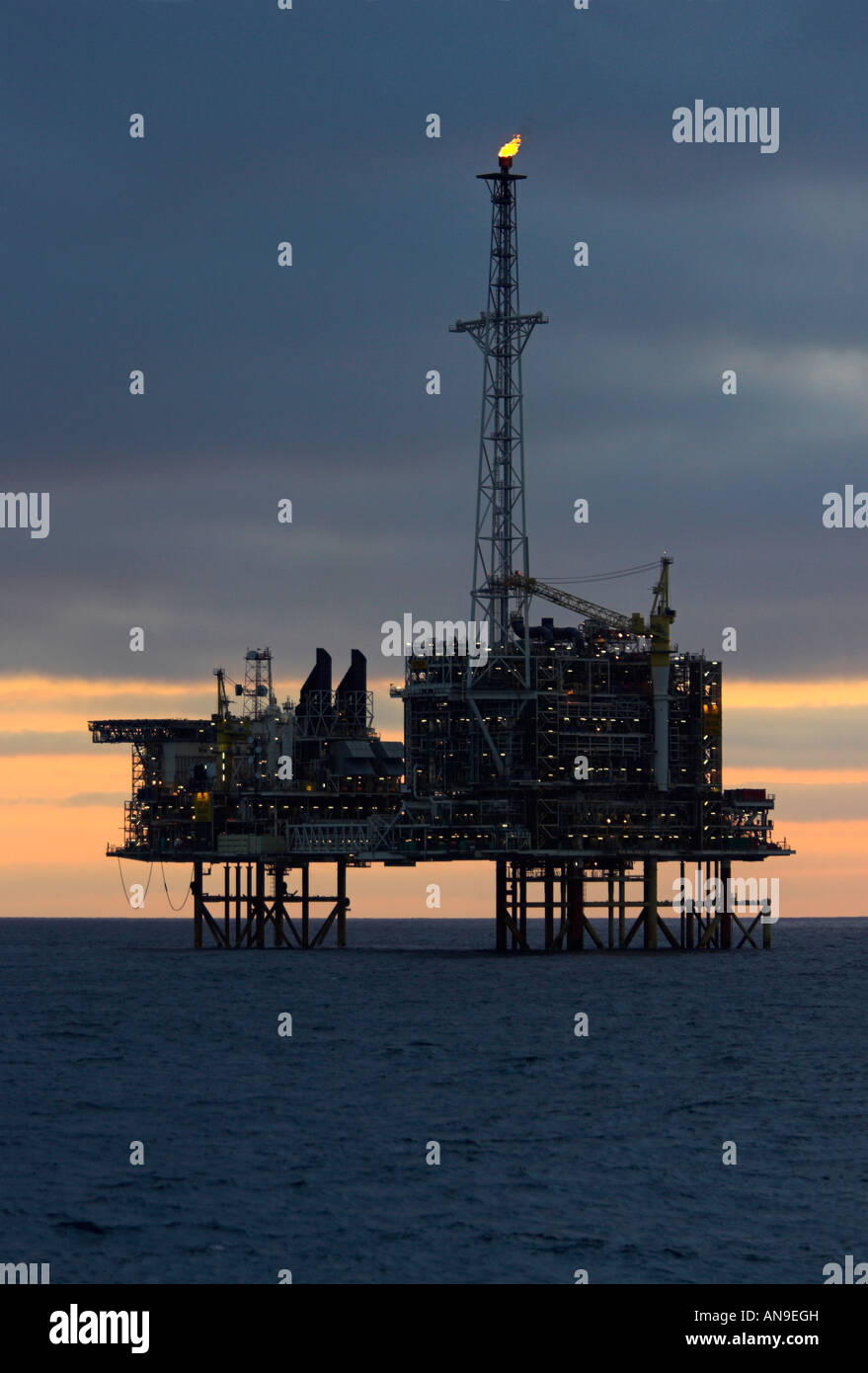 Etap oil platform hi-res stock photography and images - Alamy