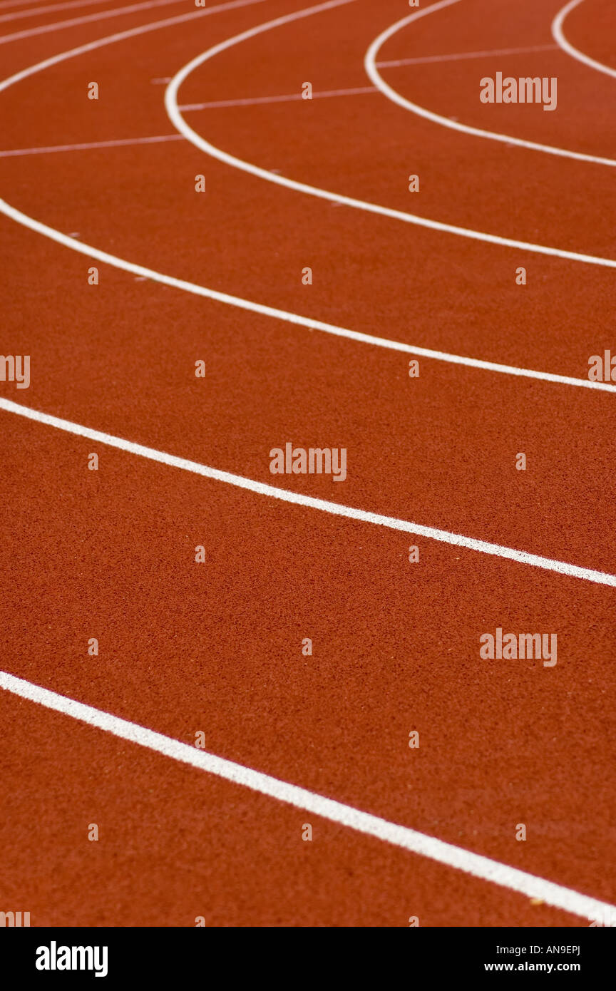 Athletes running curve hi-res stock photography and images - Alamy