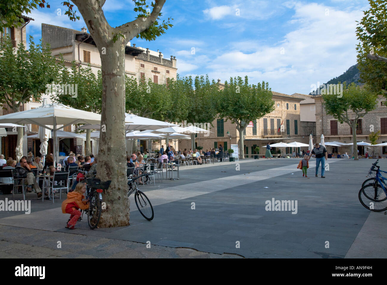 Diners outside the many cafes and restaurants in the main square in the ...