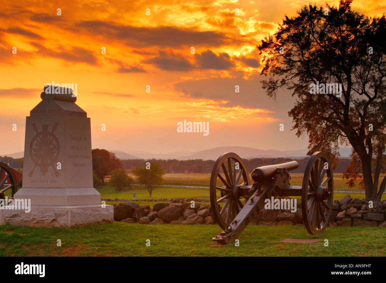 Sunset angle monument gettysburg hi-res stock photography and images - Alamy