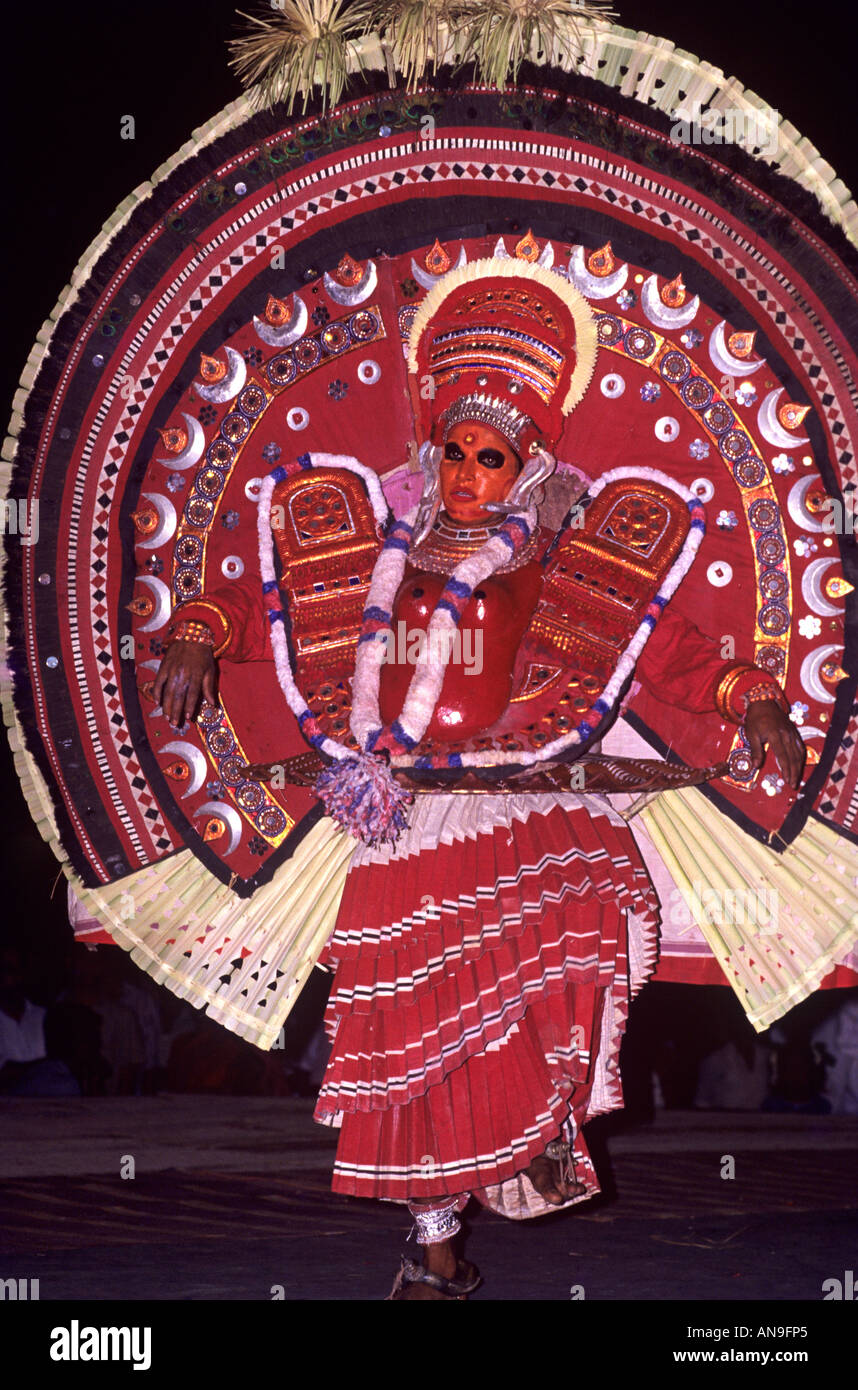 THEYYAM THE TRADITIONAL DANCEFORM OF KERALA Stock Photo - Alamy