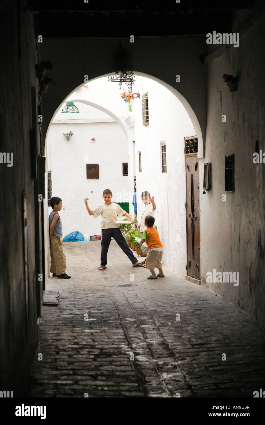 Archway children outdoor hi-res stock photography and images - Alamy