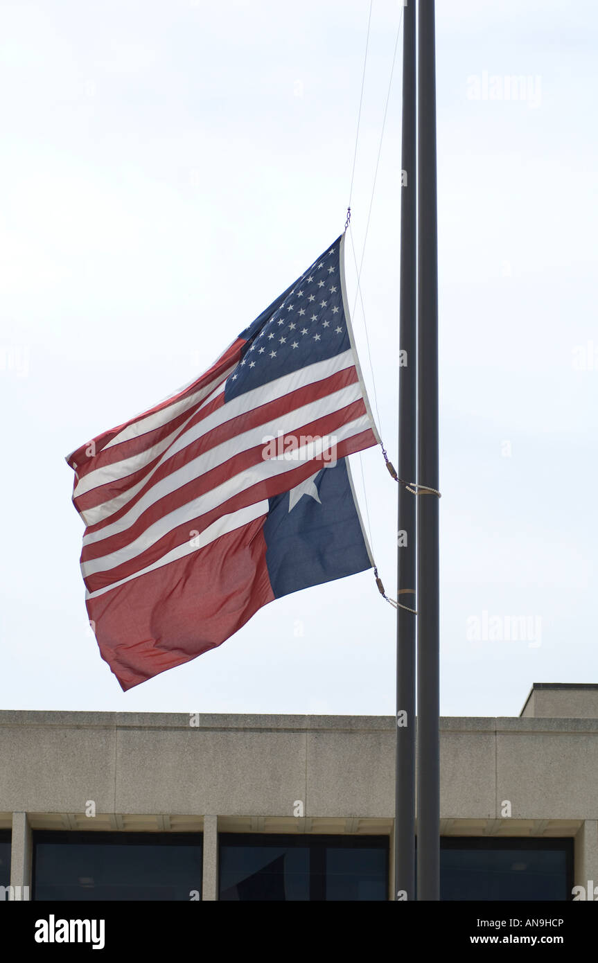 Flags half mast hi-res stock photography and images - Alamy