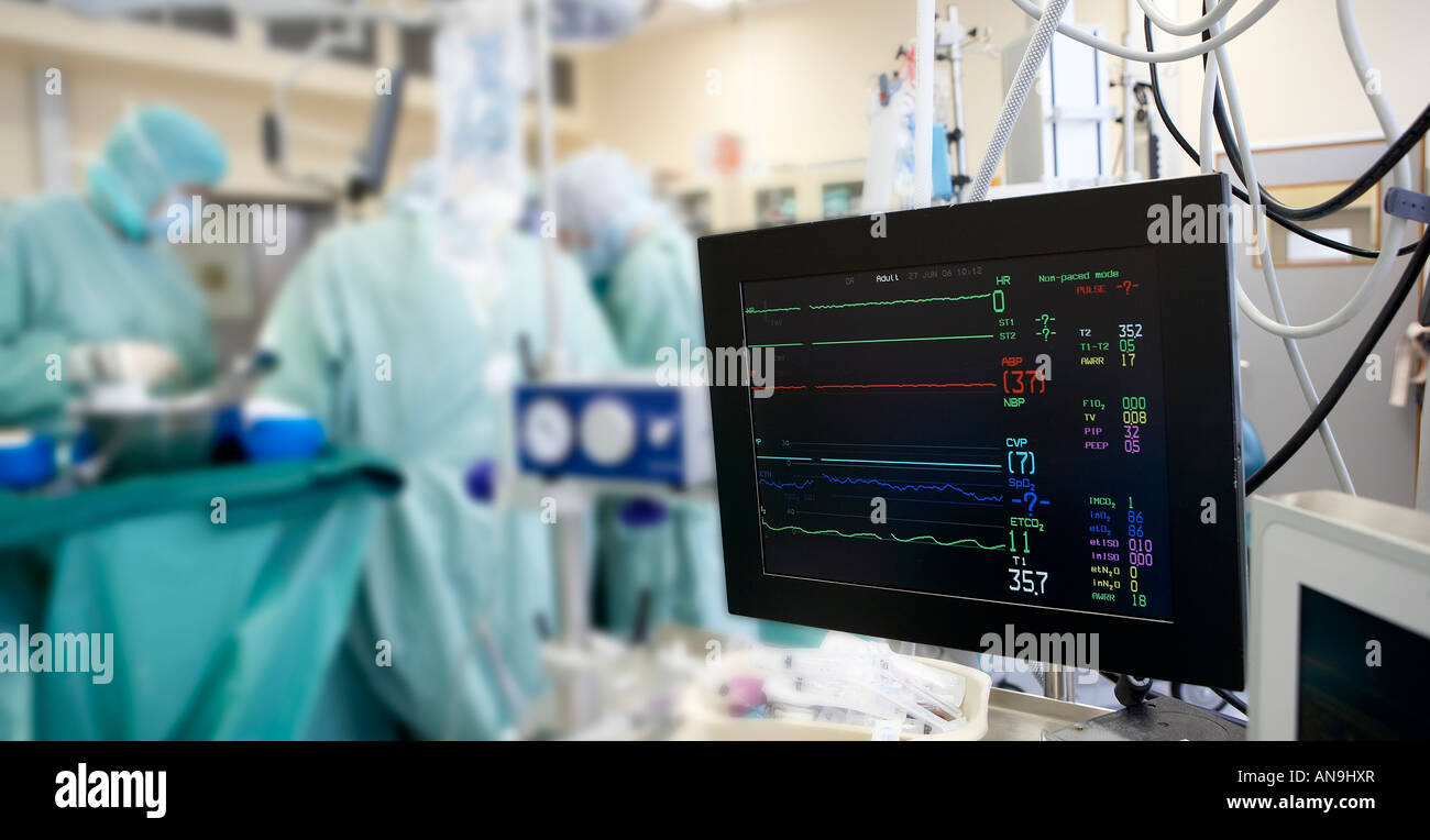 Surgeons operation screen hi-res stock photography and images - Alamy