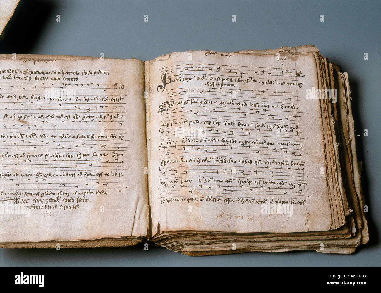 Medieval documents hi-res stock photography and images - Alamy