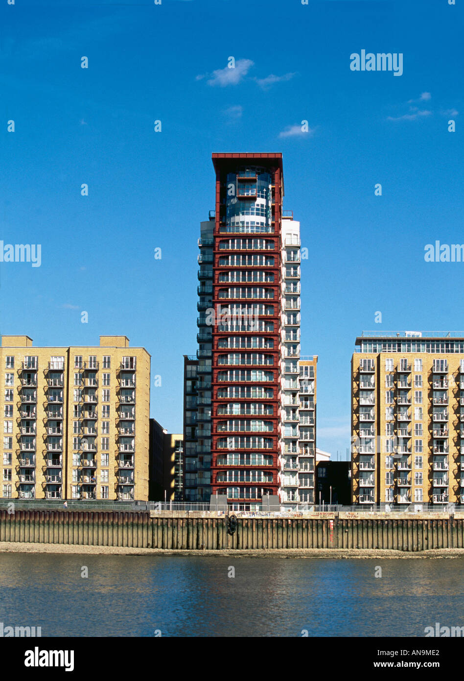 Flat block london hi-res stock photography and images - Alamy