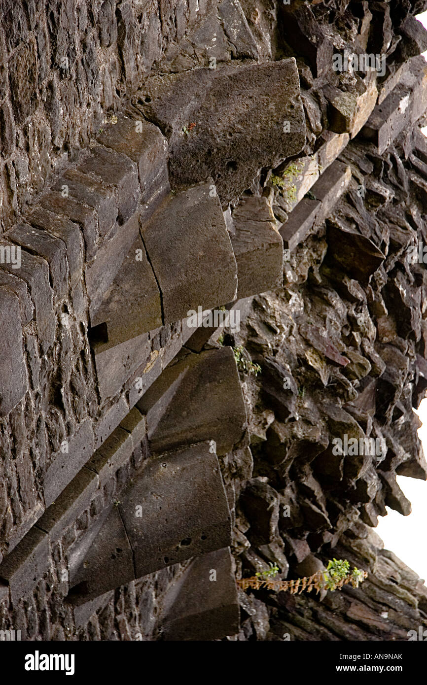 Collapsed stone walls hi-res stock photography and images - Alamy