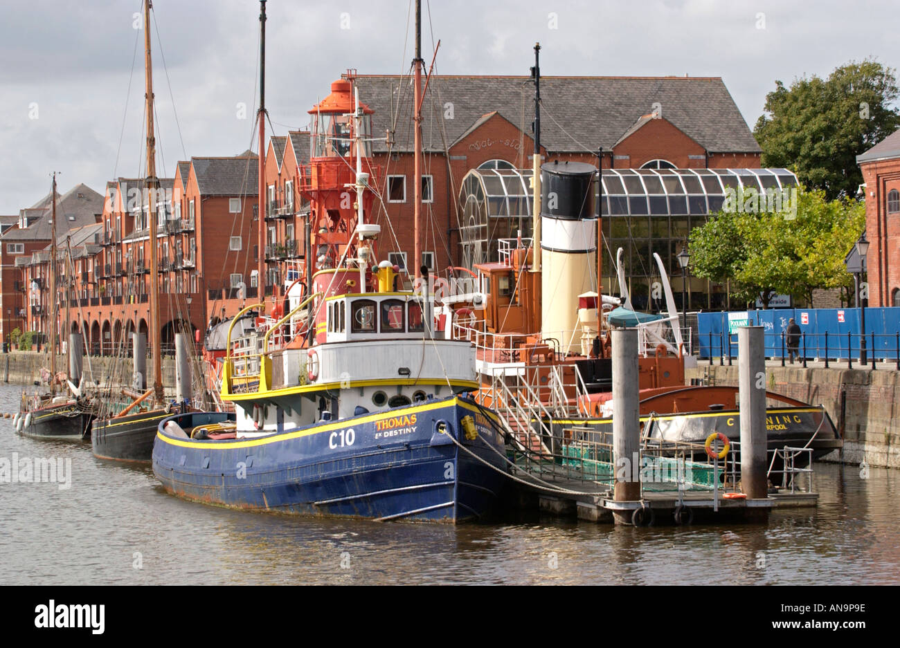 Old ships hi-res stock photography and images - Alamy