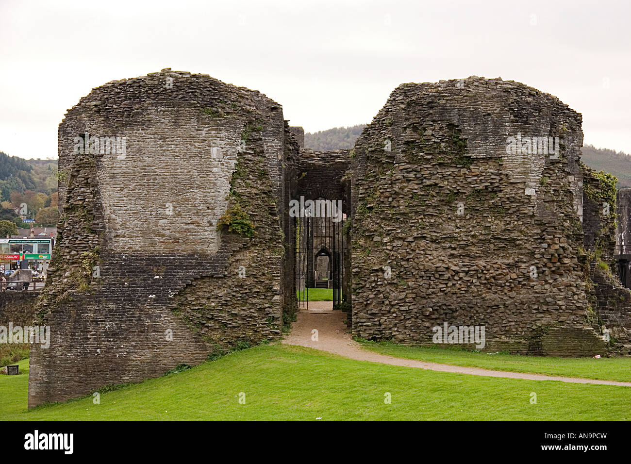 Crenellations walls medieval castle in hi-res stock photography and ...