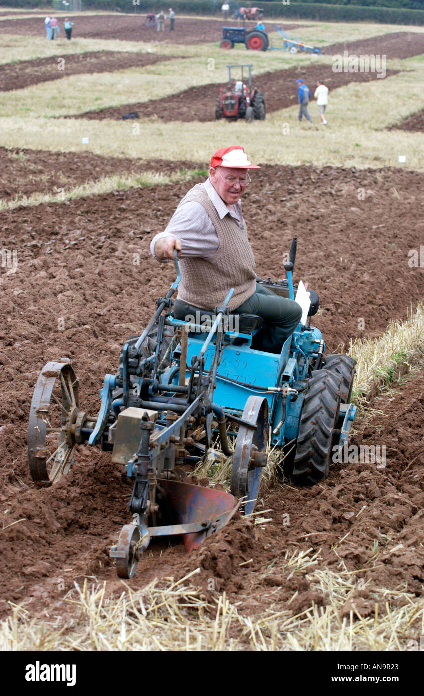 Ploughing match hi-res stock photography and images - Alamy