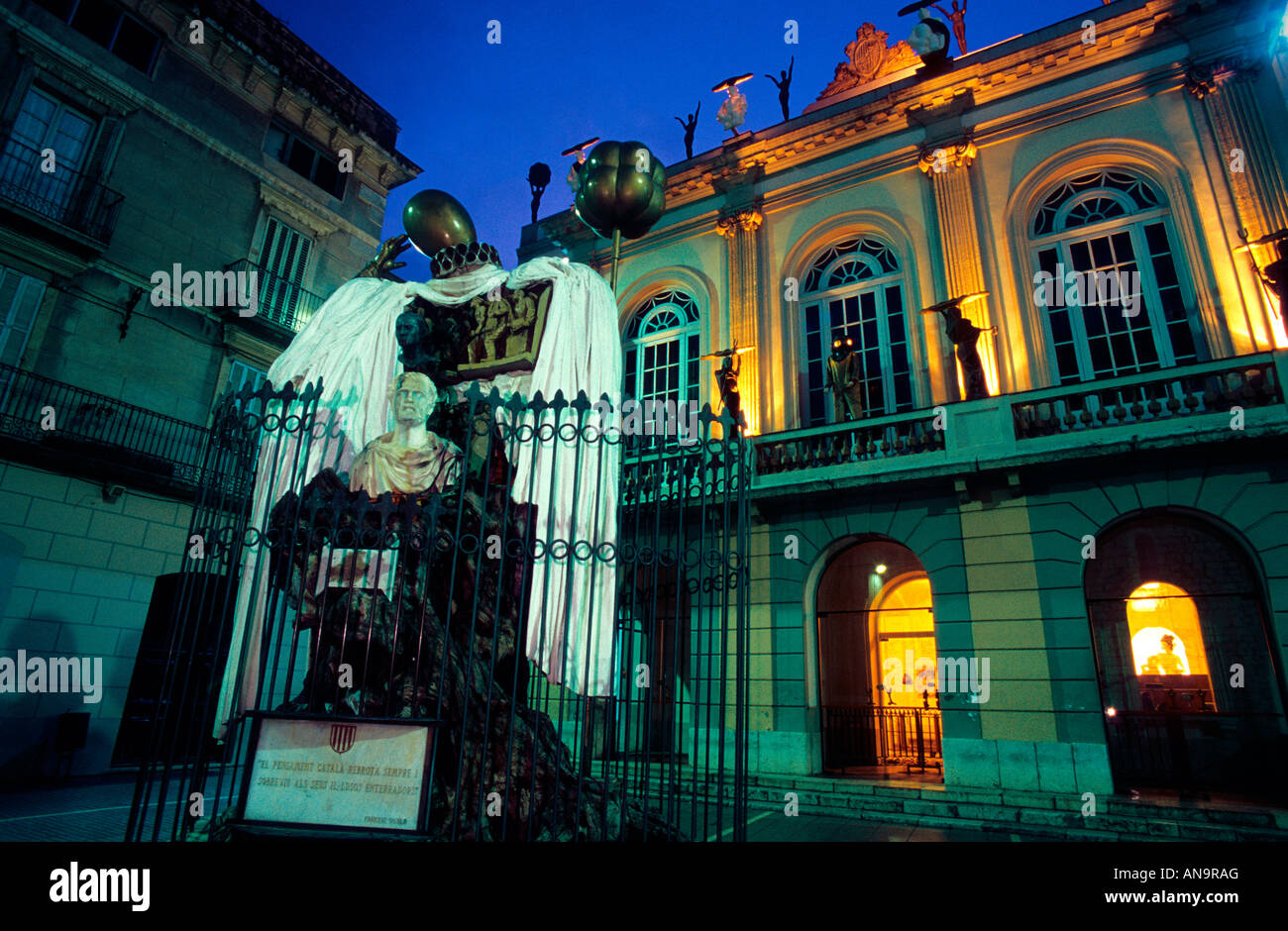 Salvador dali museum hi-res stock photography and images - Alamy