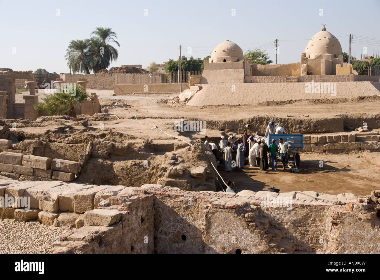 Karnak temple egypt reconstruction hi-res stock photography and images ...