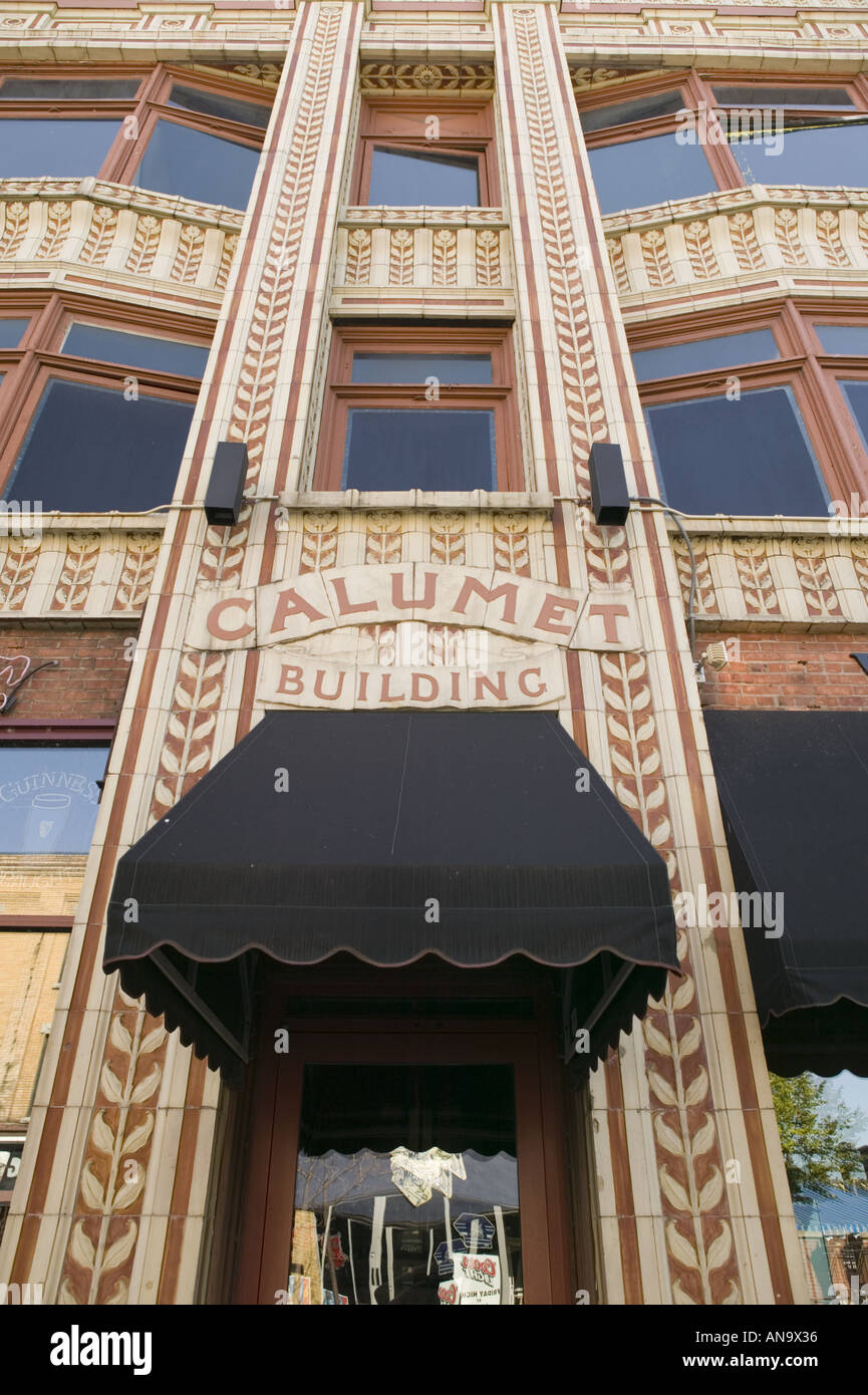 Exterior facade of the Calumet Building Art Nouveau style glazed ...