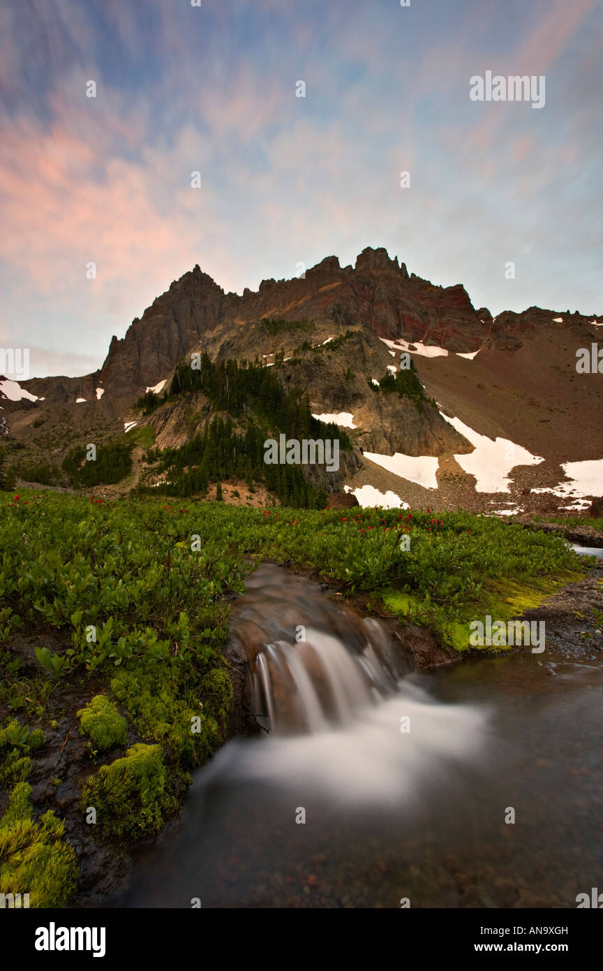 Oregon high Cascades sunrise Stock Photo - Alamy