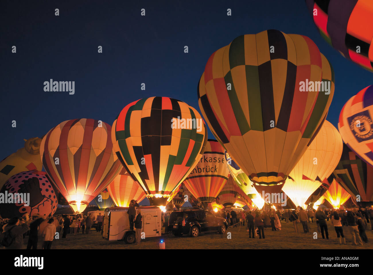 Balloons albuquerque night glow hi-res stock photography and images - Alamy