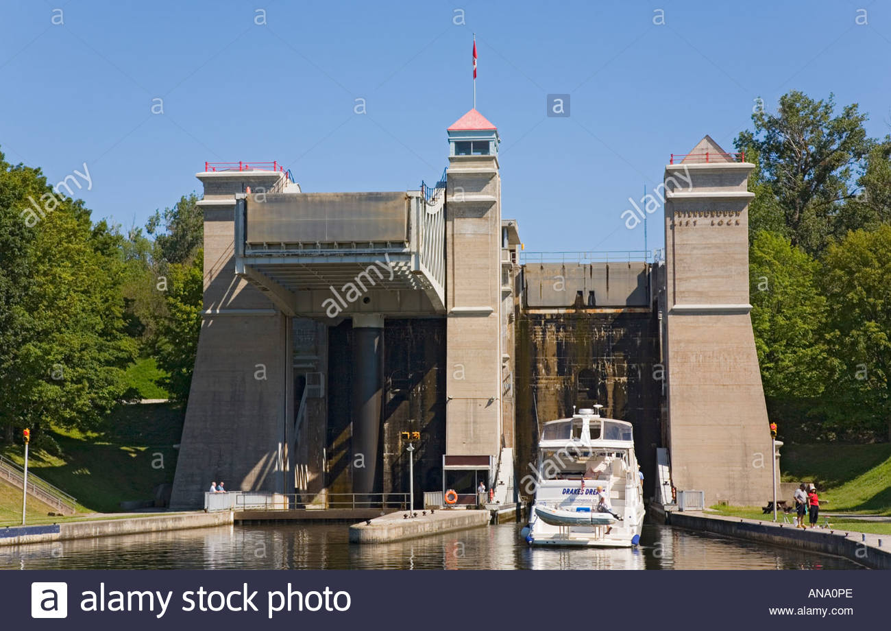 Hydraulic Lift Lock High Resolution Stock Photography and Images - Alamy