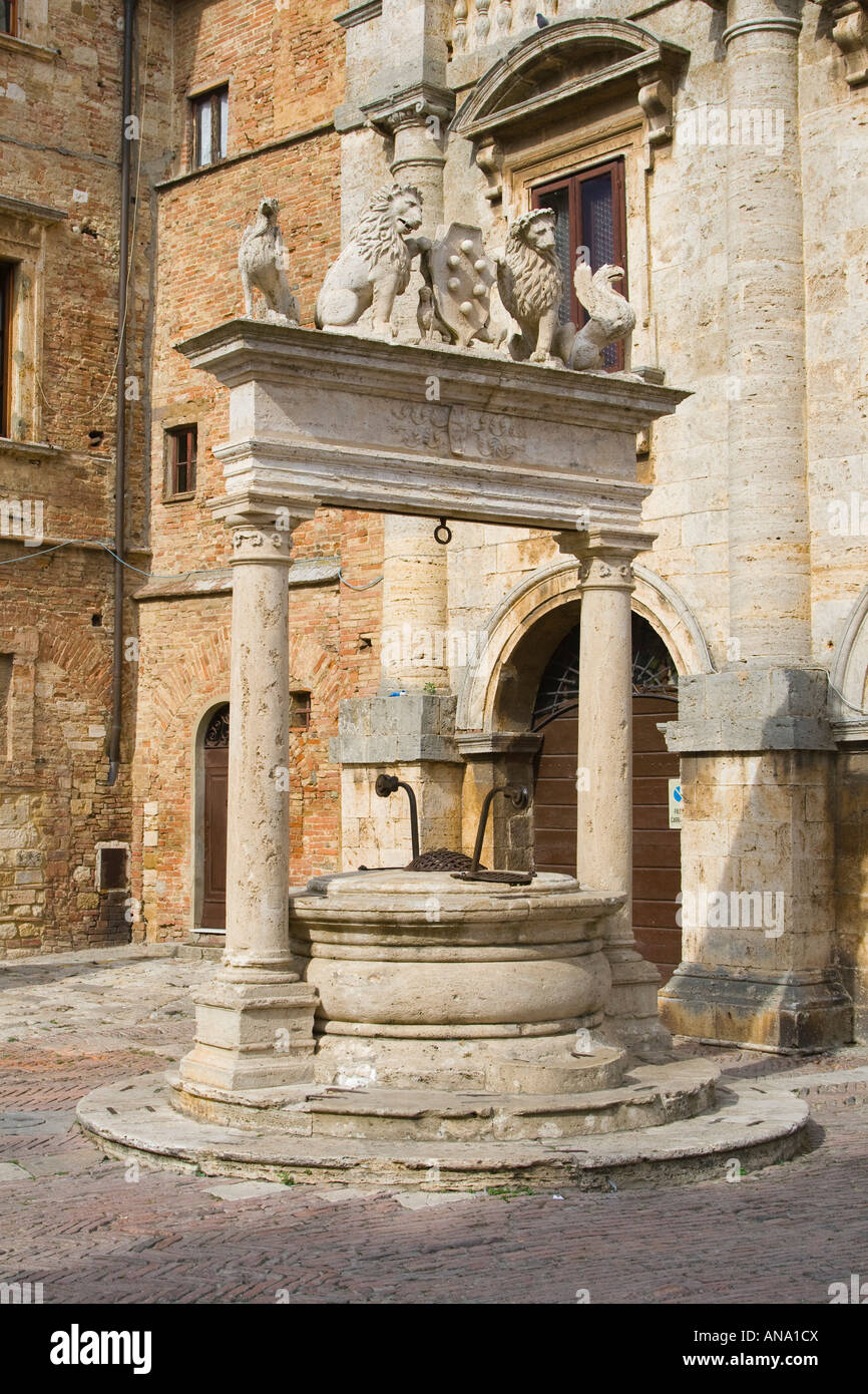 Well in town square Montepulciano Tuscany Italy Stock Photo - Alamy