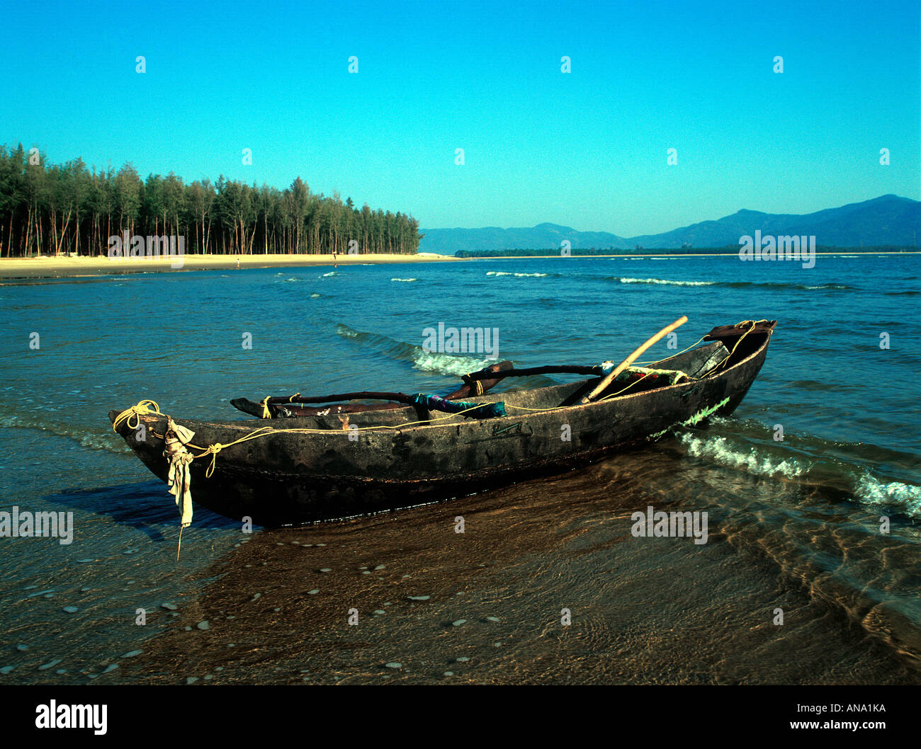 A COUNTRY BOAT IN KARNATAKA Stock Photo - Alamy